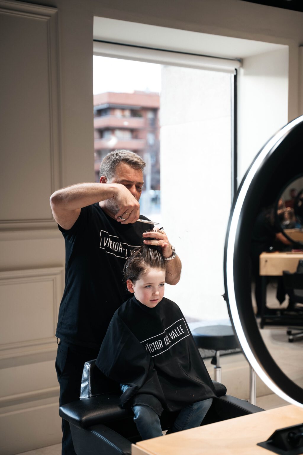 La importancia de cortar tu cabello y las puntas ¡Tu camino hacia un cabello saludable! - Victor ...